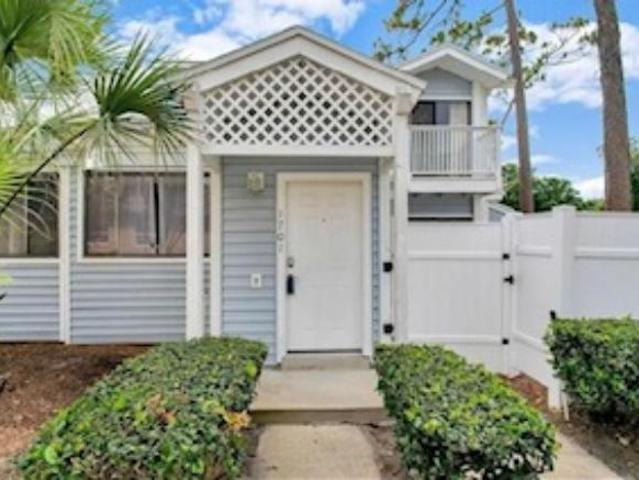 2 Br, 1 bath, Townhouse/Brownstone/RowHouse 1701 Winter Green Boulevard
