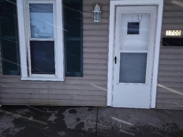 2 Br, 1 bath, Townhouse/Brownstone/RowHouse 1710 15th St SW