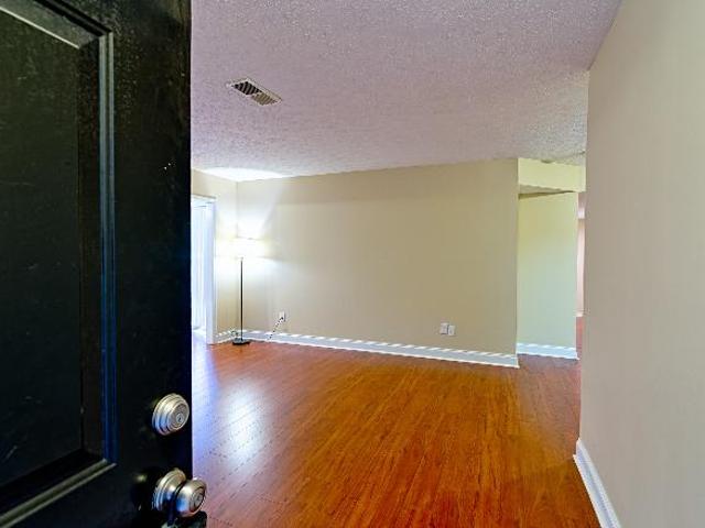 2 Br, 1 bath, Townhouse/Brownstone/RowHouse 1808 Augusta Drive
