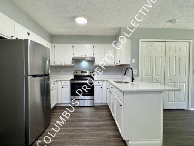 2 Br, 1 bath, Townhouse/Brownstone/RowHouse 2038 Noe Bixby Road