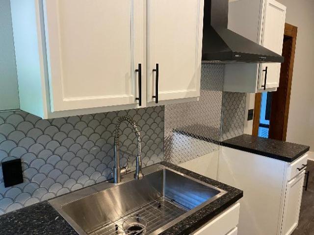 2 Br, 1 bath, Townhouse/Brownstone/RowHouse 2116 King Street