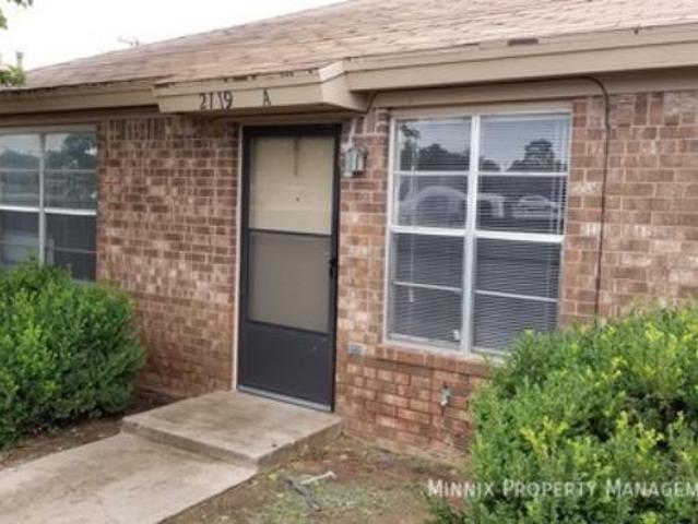 2 Br, 1 bath, Townhouse/Brownstone/RowHouse 2119 S Loop 289