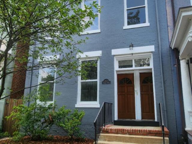 2 Br, 1 bath, Townhouse/Brownstone/RowHouse 2123 Stuart Ave