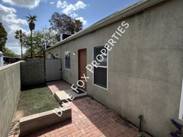 2 Br, 1 bath, Townhouse/Brownstone/RowHouse 2201 N Sparkman
