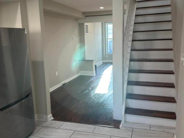 2 Br, 1 bath, Townhouse/Brownstone/RowHouse 2204 W Cross Street