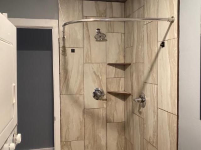 2 Br, 1 bath, Townhouse/Brownstone/RowHouse 2211 King Street