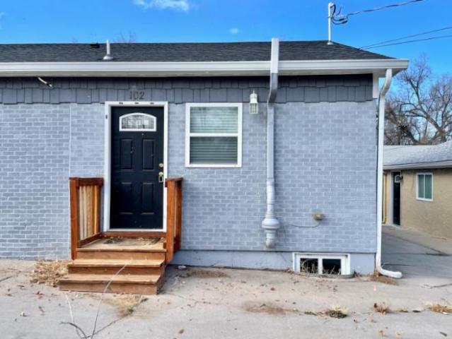 2 Br, 1 bath, Townhouse/Brownstone/RowHouse 2310 E Saint Vrain Street