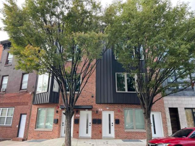 2 Br, 1 bath, Townhouse/Brownstone/RowHouse 2554 56 Frankford Avenue