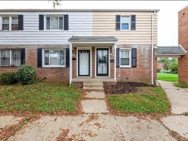 2 Br, 1 bath, Townhouse/Brownstone/RowHouse 2570 Iverson Street