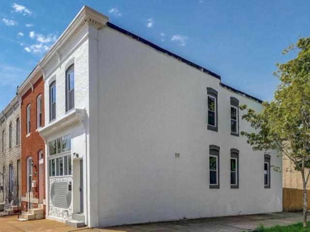2 Br, 1 bath, Townhouse/Brownstone/RowHouse 2648 Hampden Ave