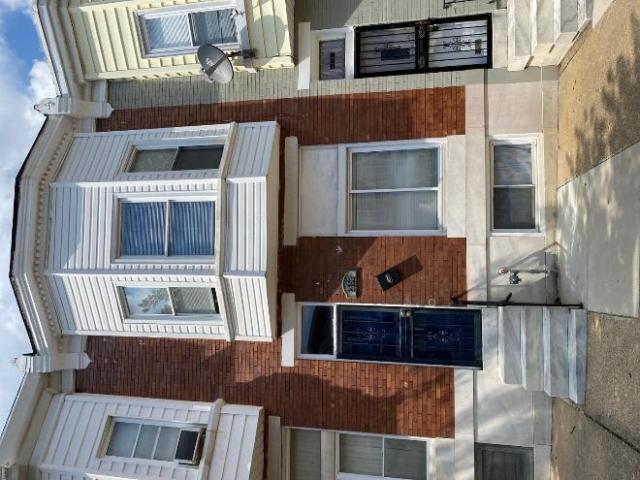 2 Br, 1 bath, Townhouse/Brownstone/RowHouse 2652 Harlem Ave