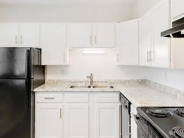 2 Br, 1 bath, Townhouse/Brownstone/RowHouse 2655 Depew Street