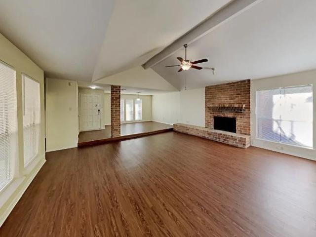 2 Br, 1 bath, Townhouse/Brownstone/RowHouse 2603 Fremont St