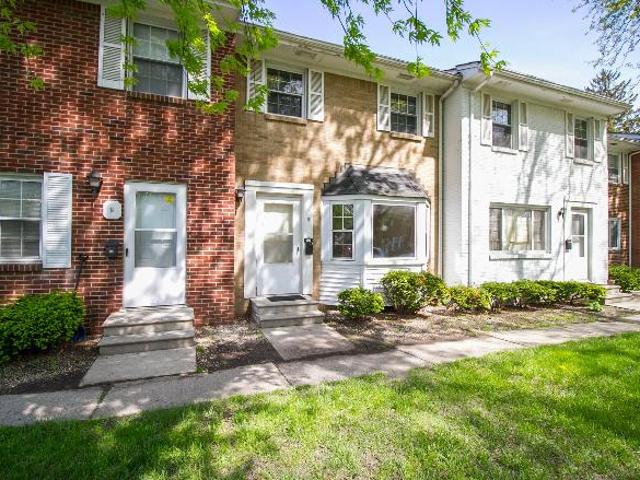 2 Br, 1 bath, Townhouse/Brownstone/RowHouse 2731 Glendale