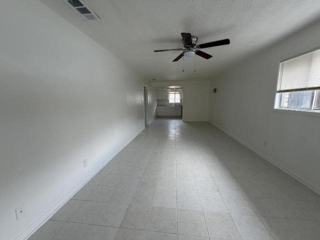 2 Br, 1 bath, Townhouse/Brownstone/RowHouse 3020 Lourdes Street