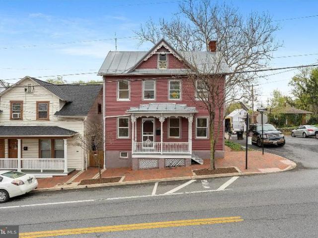 2 Br, 1 bath, Townhouse/Brownstone/RowHouse 320 South Cameron Street