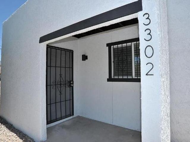 2 Br, 1 bath, Townhouse/Brownstone/RowHouse 3302 East Presidio Road