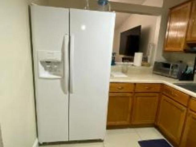 2 Br, 1 bath, Townhouse/Brownstone/RowHouse 3648 NW 83rd Ln