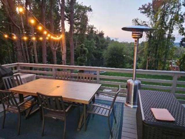 2 Br, 1 bath, Townhouse/Brownstone/RowHouse 394 Greenwood St