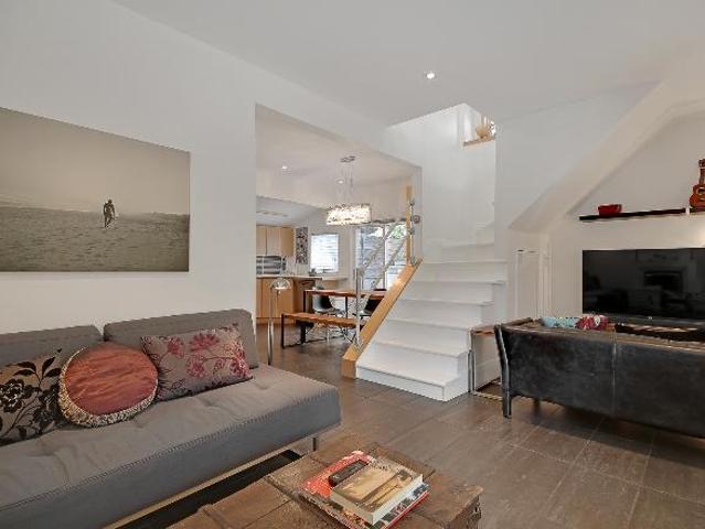 2 Br, 1 bath, Townhouse/Brownstone/RowHouse 7 Ways Lane