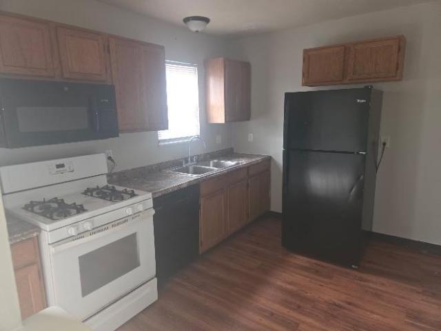 2 Br, 1 bath, Townhouse/Brownstone/RowHouse 413 Mathews Rd