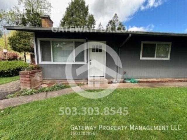 2 Br, 1 bath, Townhouse/Brownstone/RowHouse 420 NE 160th Ave