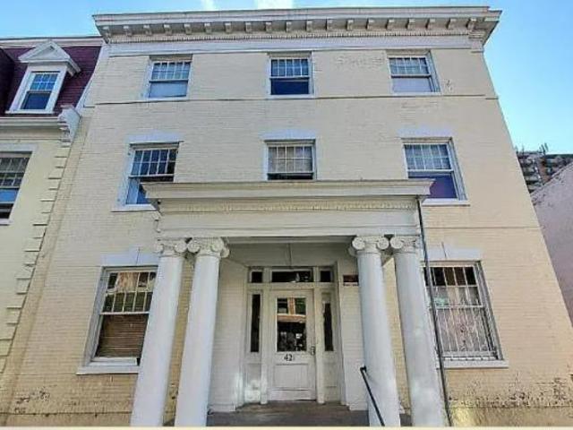 2 Br, 1 bath, Townhouse/Brownstone/RowHouse 421 W Grace St