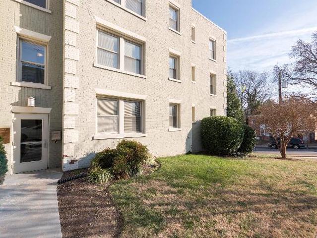 2 Br, 1 bath, Townhouse/Brownstone/RowHouse 4405 1st Place Ne