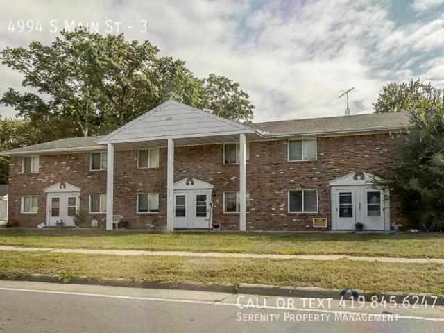 2 Br, 1 bath, Townhouse/Brownstone/RowHouse 4994 Main St