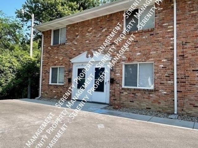 2 Br, 1 bath, Townhouse/Brownstone/RowHouse 4994 S Main
