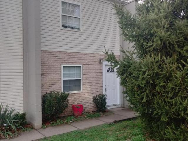 2 Br, 1 bath, Townhouse/Brownstone/RowHouse 4 Poplar Street