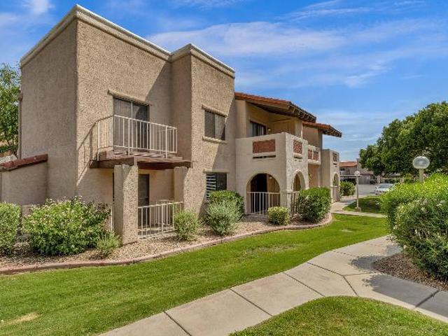 2 Br, 1 bath, Townhouse/Brownstone/RowHouse 5757 W Eugie