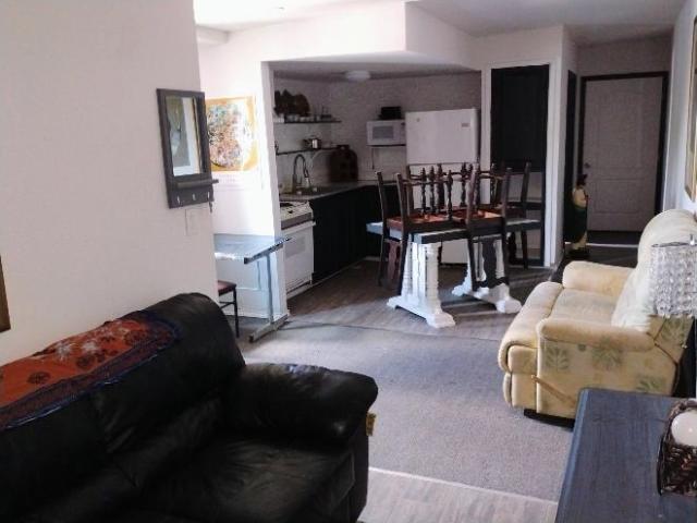 2 Br, 1 bath, Townhouse/Brownstone/RowHouse 5785 Tapachula Dr