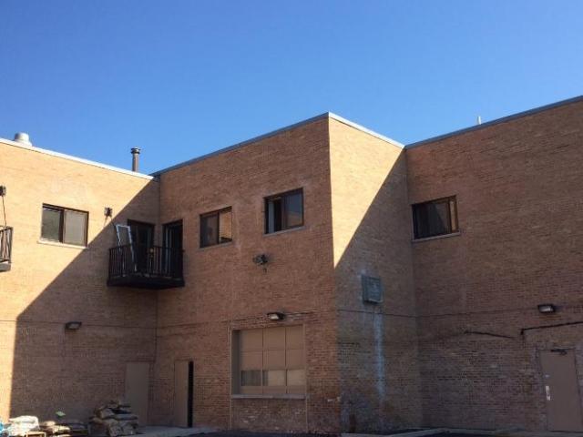 2 Br, 1 bath, Townhouse/Brownstone/RowHouse 5911 N Northwest Hwy 205