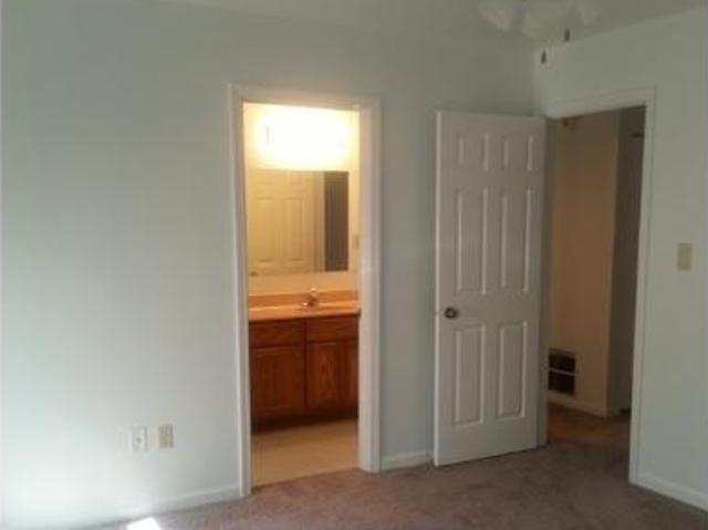 2 Br, 1 bath, Townhouse/Brownstone/RowHouse 6073 Delaware Drive