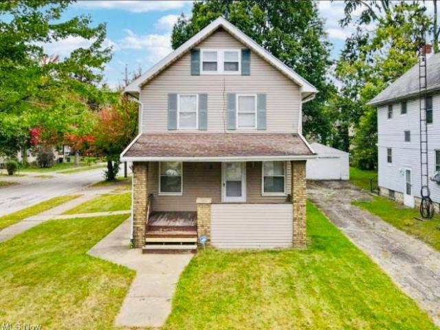 2 Br, 1 bath, Townhouse/Brownstone/RowHouse 67 E Archwood Ave