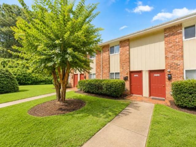 2 Br, 1 bath, Townhouse/Brownstone/RowHouse 7135 Wentworth St