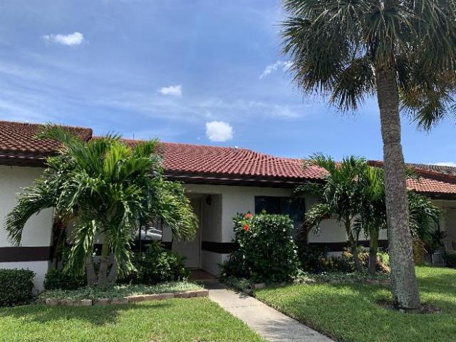 2 Br, 1 bath, Townhouse/Brownstone/RowHouse 7360 Ulmerton Rd