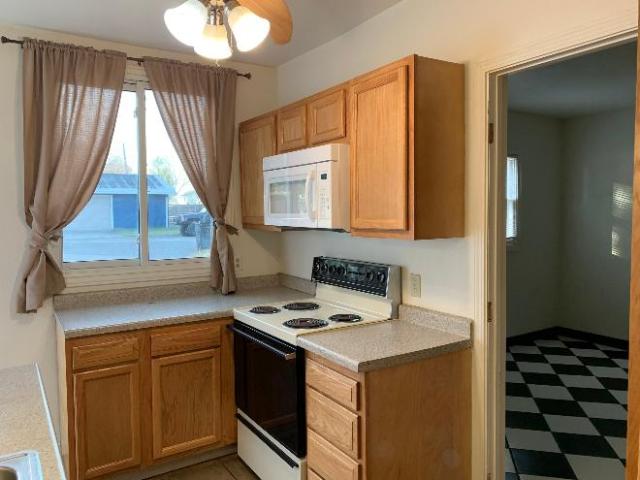 2 Br, 1 bath, Townhouse/Brownstone/RowHouse 737 Key City Drive