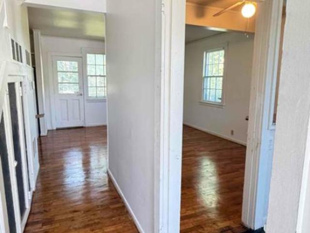 2 Br, 1 bath, Townhouse/Brownstone/RowHouse 730 W 1st St
