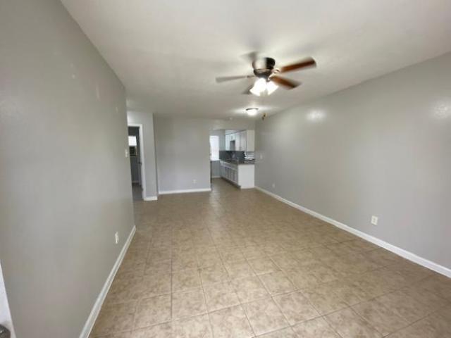2 Br, 1 bath, Townhouse/Brownstone/RowHouse 7530 Canal Steet