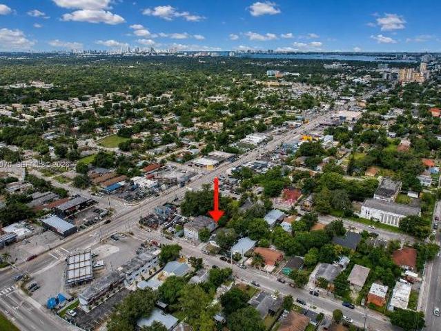 2 Br, 1 bath, Townhouse/Brownstone/RowHouse 7815 NW 5th Ct