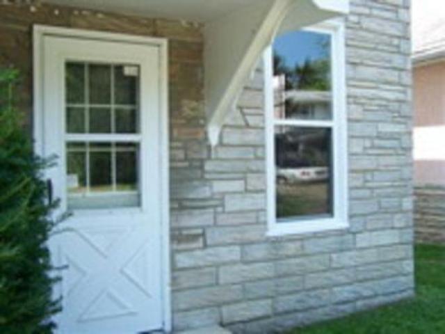 2 Br, 1 bath, Townhouse/Brownstone/RowHouse 793 Walnut St