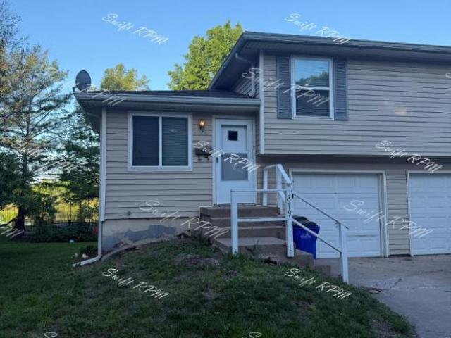 2 Br, 1 bath, Townhouse/Brownstone/RowHouse 819 East Sheridan Street 1