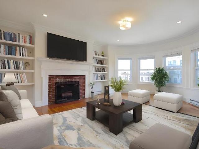 2 Br, 1 bath, Townhouse/Brownstone/RowHouse 857 Beacon Street