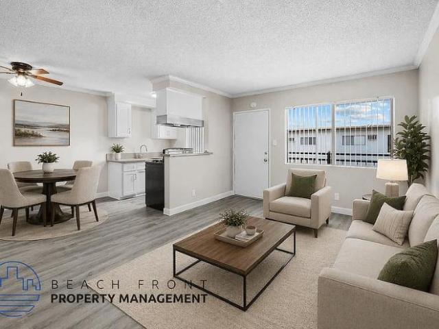 2 Br, 1 bath, Apartment 10429 La Reina Ave
