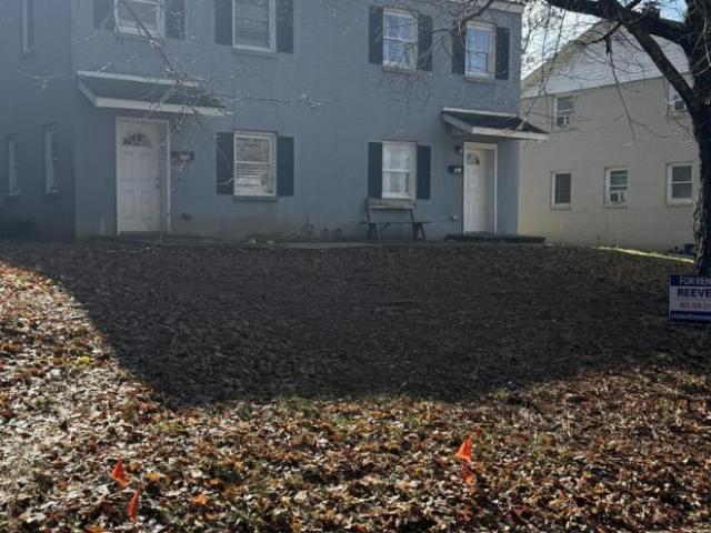 2 Br, 1 bath, Apartment 1042 Bose Ave