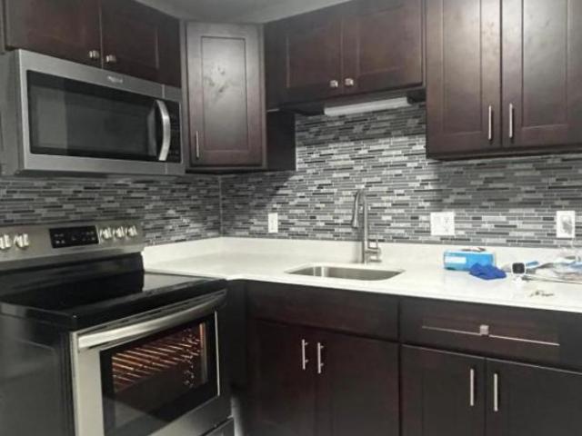 2 Br, 1 bath, Apartment 104 N 10th St