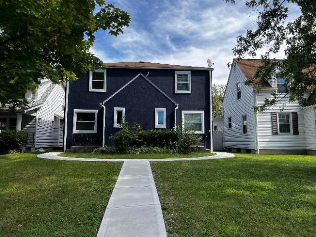 2 Br, 1 bath, Apartment 104 N Brinker Ave