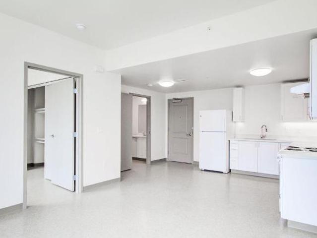2 Br, 1 bath, Apartment 1055 Alohikea St
